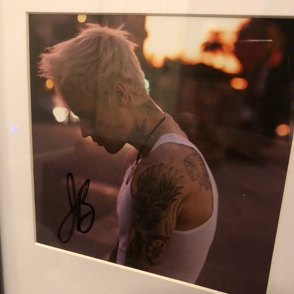 Justin Bieber | Wall Decor | Justin Bieber Autograph | Poshmark